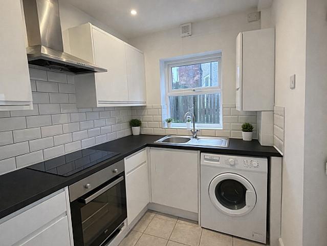 Room at Clough Road, Sheffield