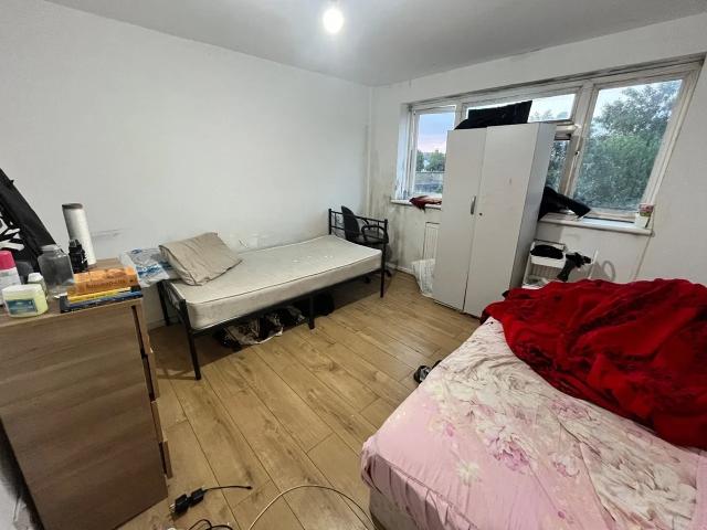 Room at Clover Close, Greater London