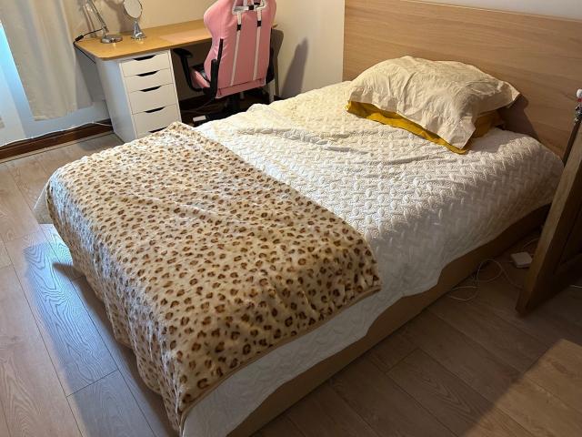 Room at Coach Road, Rotherham