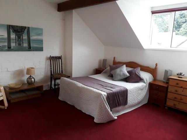 Room at Cobnar Road, Sheffield