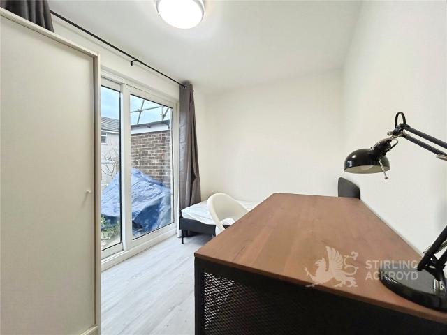 Room at Cobbett Road, Guildford