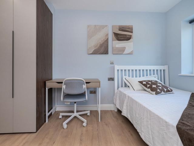 Room at Coombe Walk, Greater London