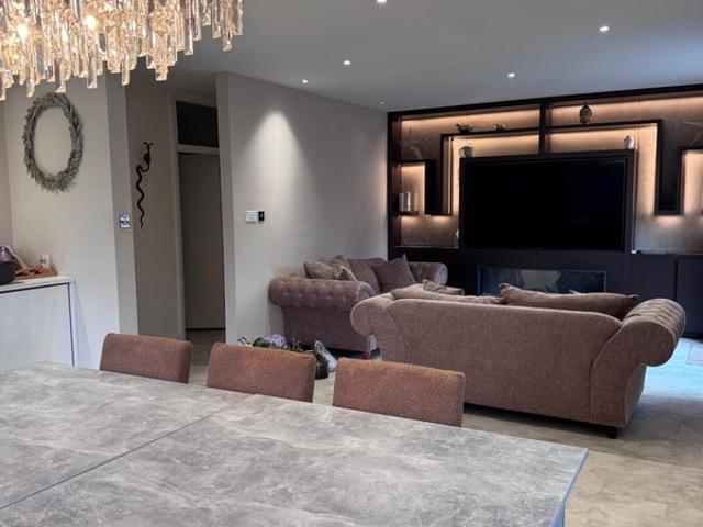 Room at Coombe Road, Greater London