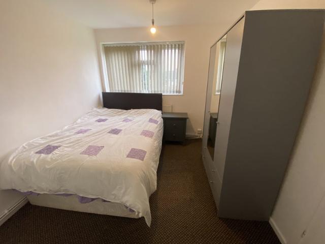 Room at Cookham Road, Maidenhead