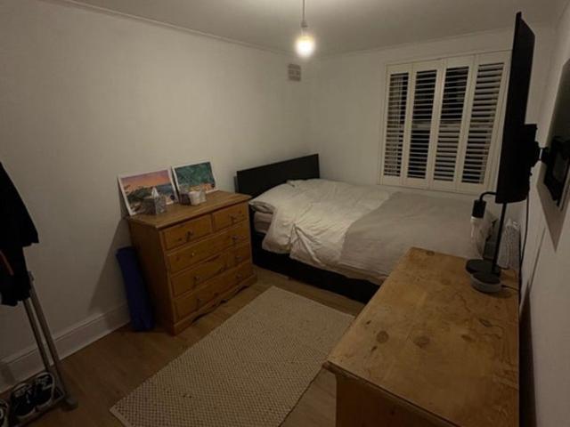 Room at Colney Hatch Lane, Greater London