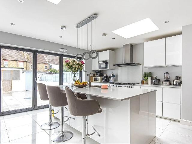 Room at Cold Blows, Greater London
