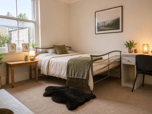 Room at Coldharbour Lane, Greater London