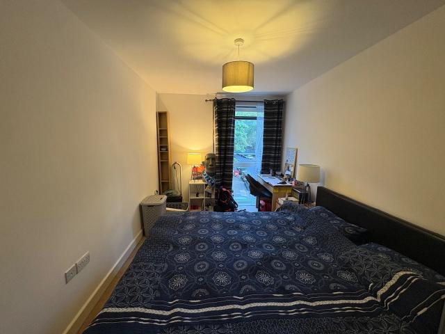 Room at Coldharbour Lane, Greater London