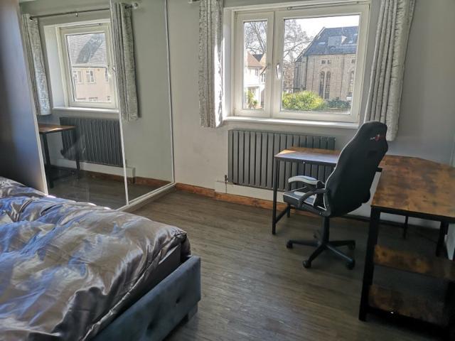 Room at Colebert Avenue, Greater London