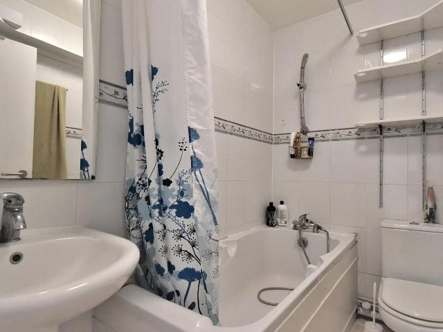 Room at Coleridge Road, Greater London