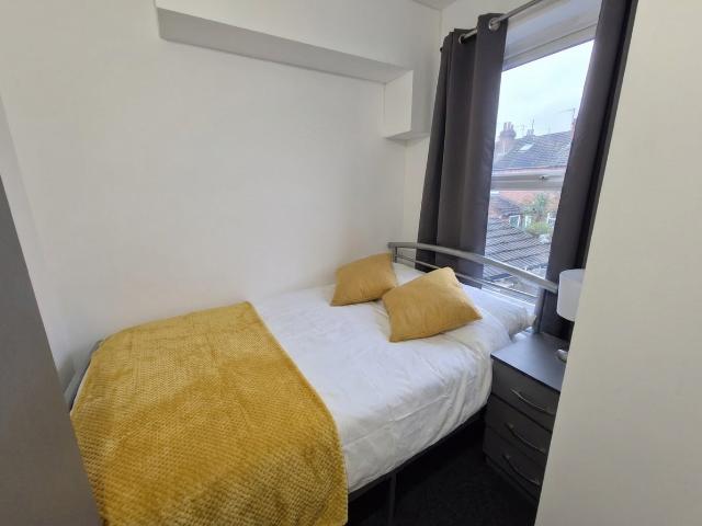 Room at College Street, South Kesteven