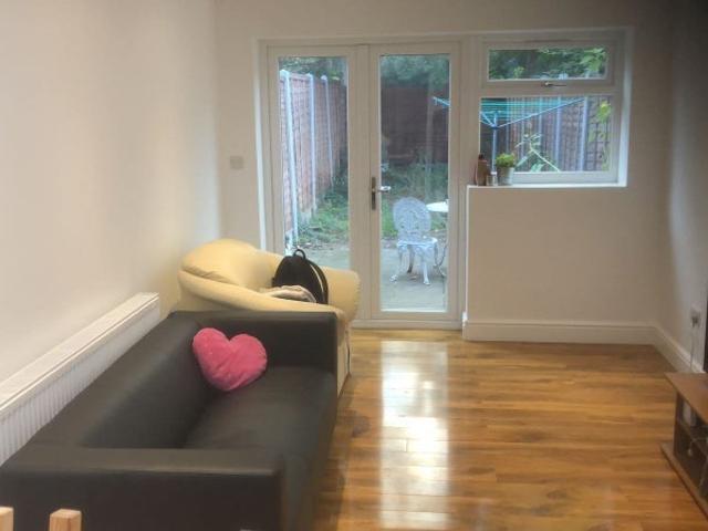 Room at College Park Close, Greater London