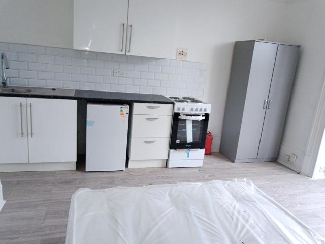 Room at College Road, Maidstone