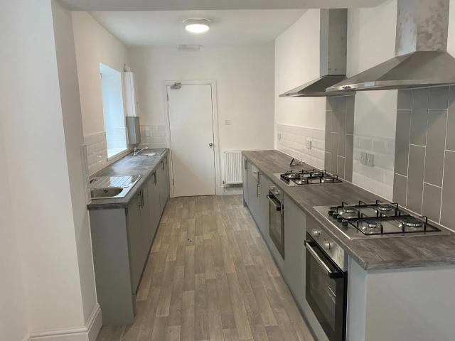 Room at Coltman Street, Hull