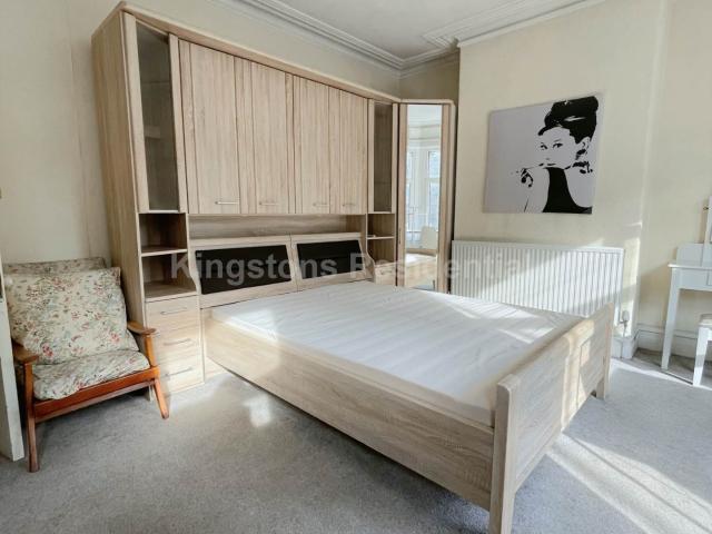 Room at Colum Road, Cardiff