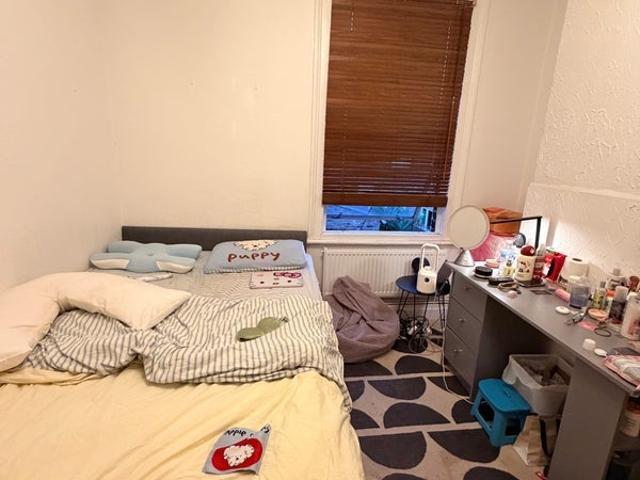 Room at Columbia Road, Greater London
