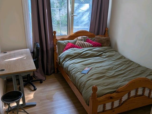 Room at Columbia Road, Greater London