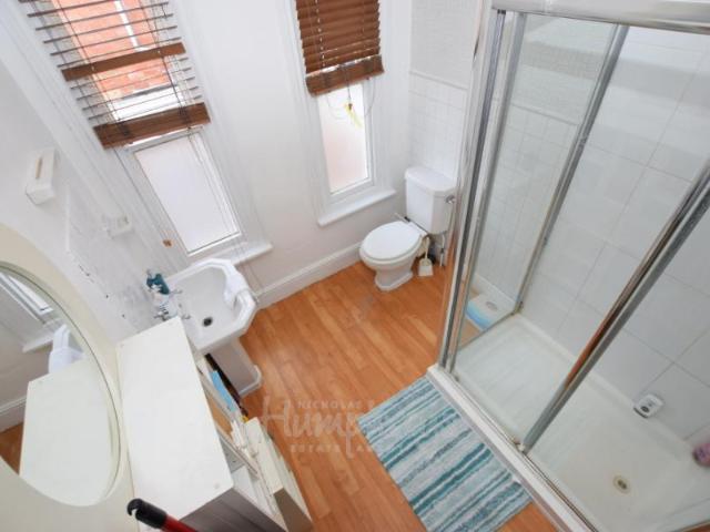 Room at Colwyn Road, Northampton