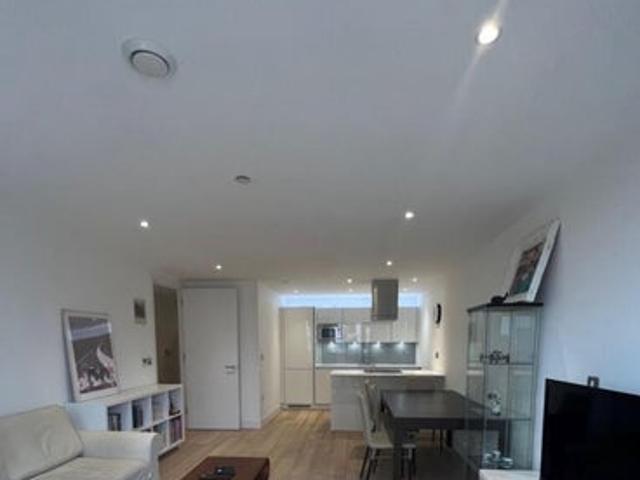 Room at Commercial Street, Greater London