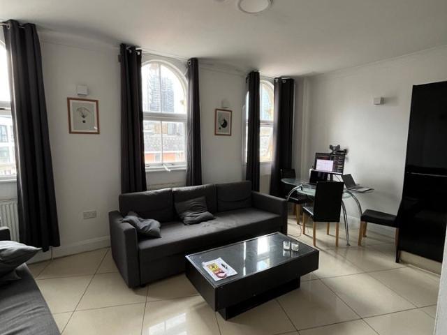 Room at Commercial Street, Greater London