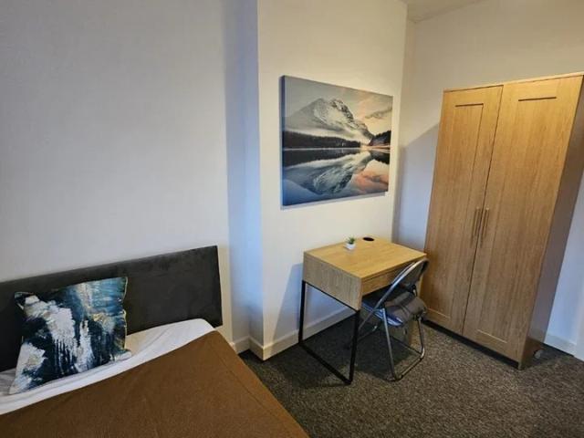Room at Commercial Road, Bournemouth