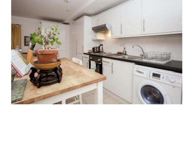 Room at Commercial Road, Greater London