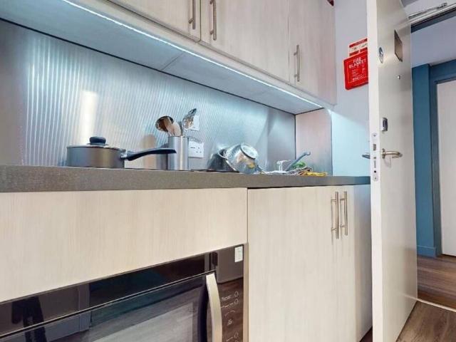 Room at Commercial Road, Greater London