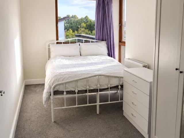 Room at Commonwealth Drive, Crawley