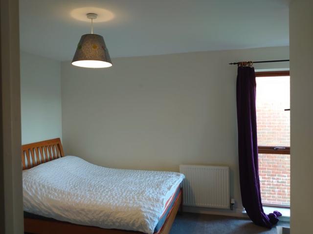 Room at Commonwealth Drive, Crawley