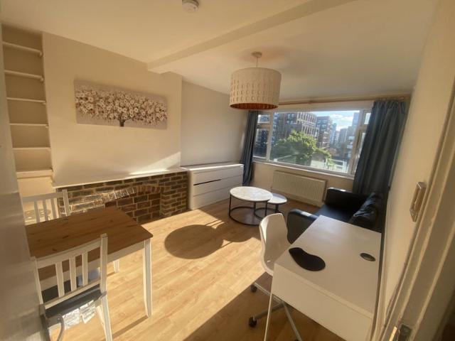Room at Combine Way, Greater London