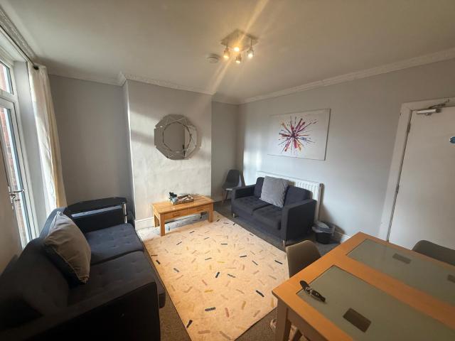 Room at Comer Road, Worcester