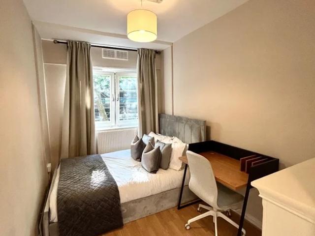 Room at Compton Street, Greater London