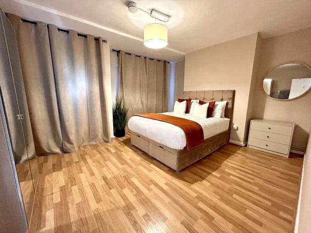 Room at Compton Street, Greater London