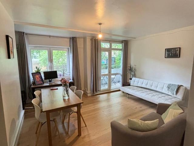 Room at Compton Street, Greater London