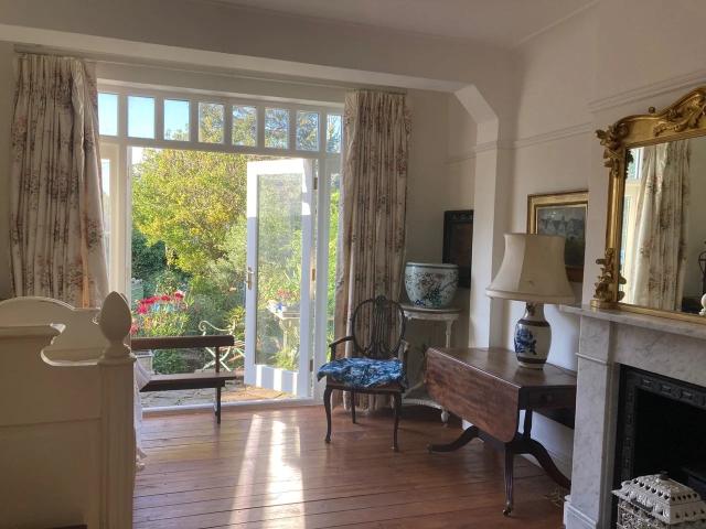 Room at Connaught Gardens, Greater London