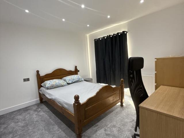 Room at Conifer Way, Swanley