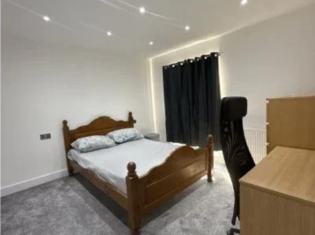Room at Conifer Way, Swanley