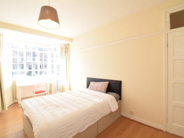 Room at Coningham Road, Greater London