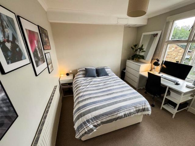 Room at Coningham Road, Greater London