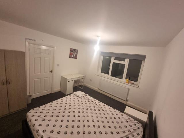 Room at Coniston Way, Greater London