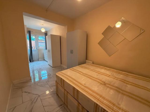 Room at Conley Road, Greater London