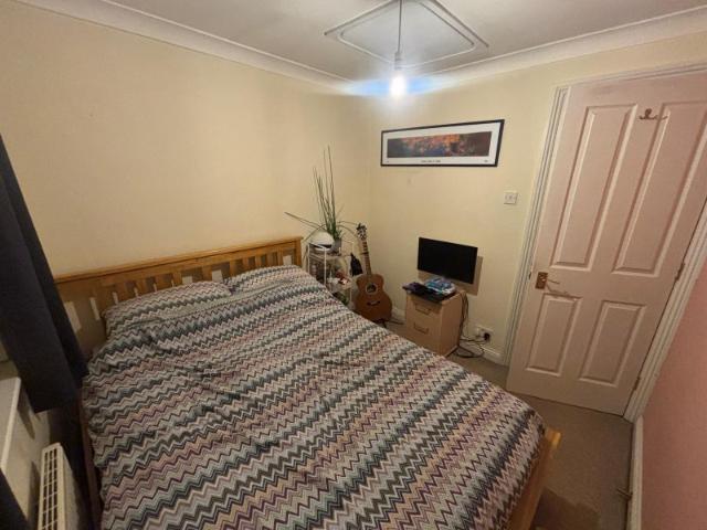 Room at Conyer's Road, Greater London