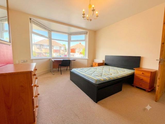 Room at Conygre Road, Bristol