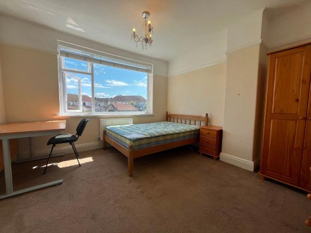 Room at Conygre Road, Bristol