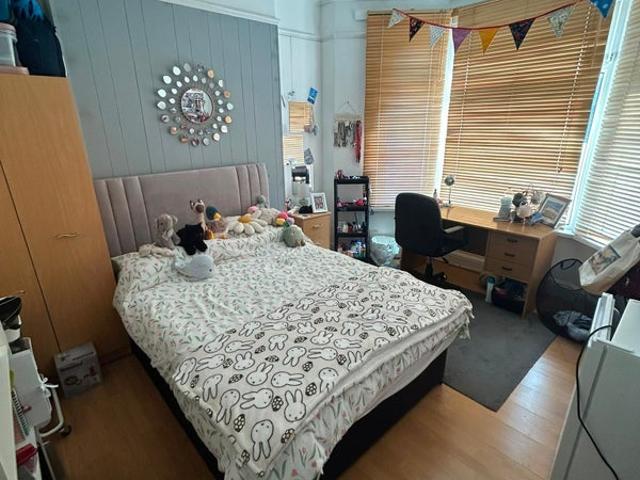 Room at Cosmeston Street, Cardiff