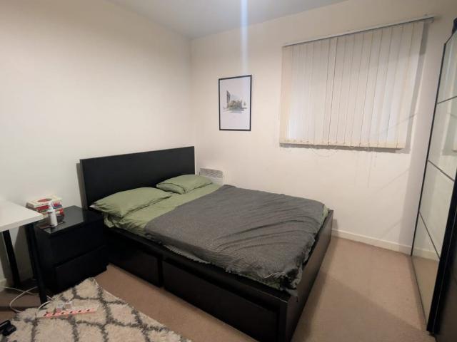 Room at Copenhagen Place, Greater London