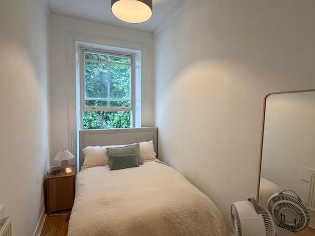 Room at Cornwall Gardens, Greater London