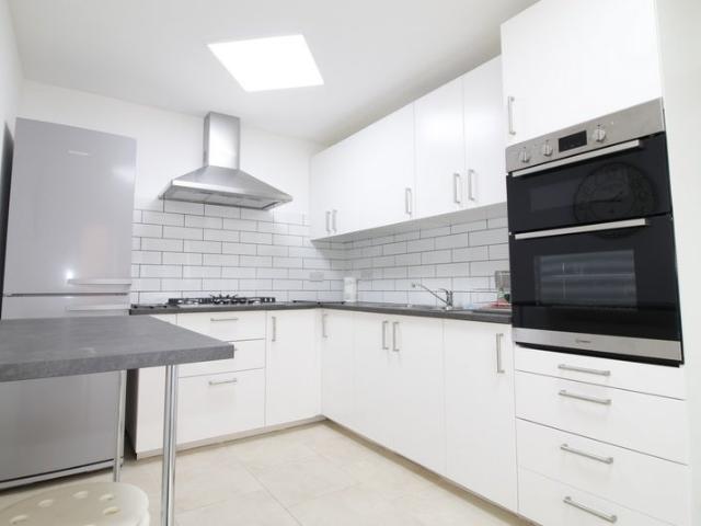 Room at Cornwall Road, Coventry