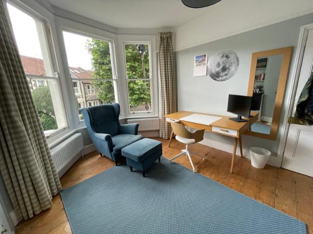 Room at Cornwall Road, Bristol
