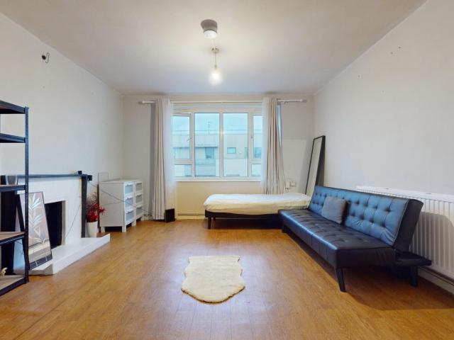 Room at Cornwallis Road, Greater London